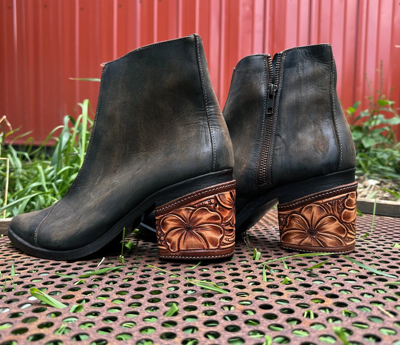 Hand tooled Leather Heels – The Rodeo Rose